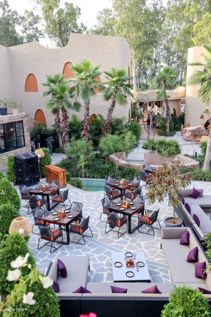 Poolside – Rzekka Resort